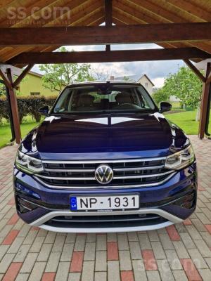 Zils Volkswagen Tiguan 2023 Jelgava, ar dzinēja tilpumu 2.00 L un nobraukumu 39 tūkst. km par 32400 €, foto 2 vietnē AUTOMOTO.COM.LV