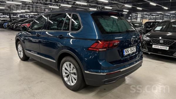 Zils Volkswagen Tiguan 2023 Rīga, ar dzinēja tilpumu 1.50 L un nobraukumu 46 tūkst. km par 24900 €, foto 3 vietnē AUTOMOTO.COM.LV