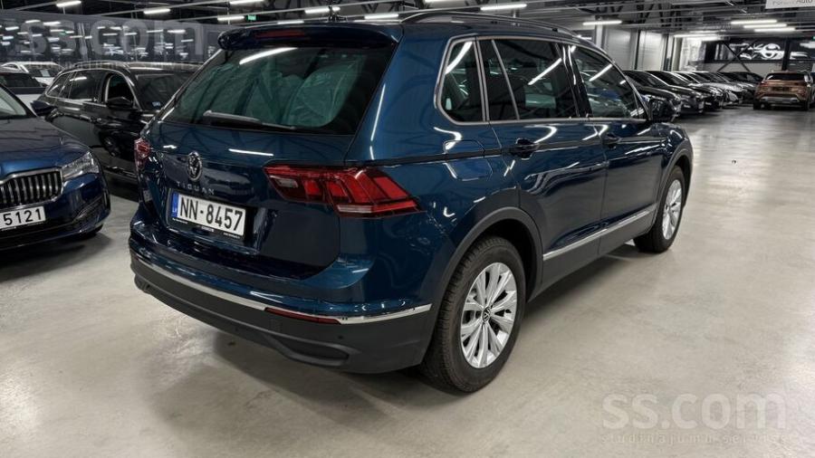 Zils Volkswagen Tiguan 2023 Rīga, ar dzinēja tilpumu 1.50 L un nobraukumu 46 tūkst. km par 24900 €, foto 4 vietnē AUTOMOTO.COM.LV