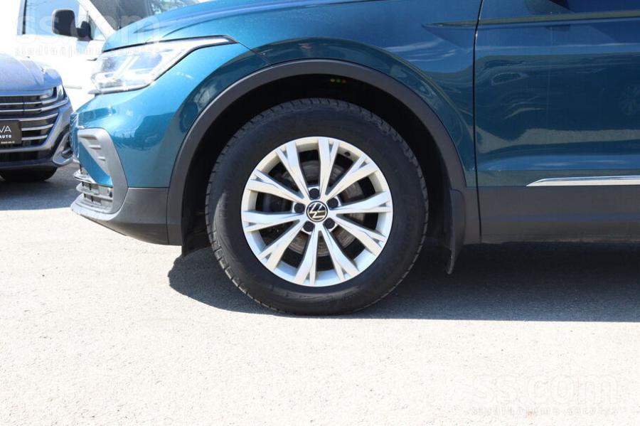 Blue Volkswagen Tiguan 2023 in Riga, with an engine capacity of 2.00 L and mileage of 100 thousand km for 22500 €, photo 38 on AUTOMOTO.COM.LV