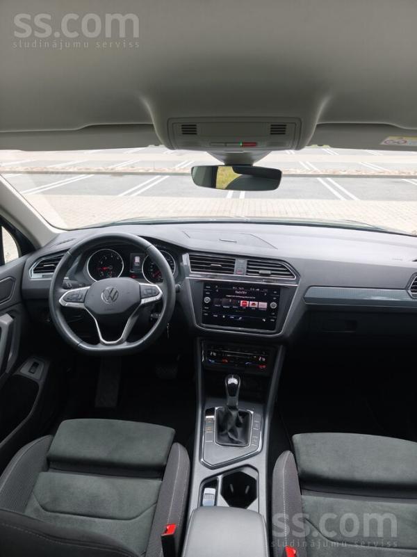 Blue Volkswagen Tiguan 2023 in Ventspils, with an engine capacity of 1.50 L and mileage of 54 thousand km for 22800 €, photo 8 on AUTOMOTO.COM.LV