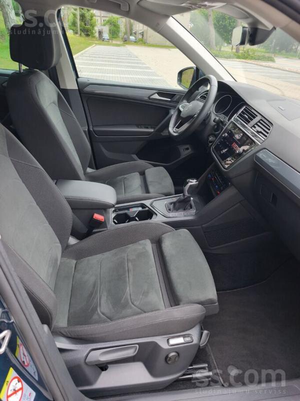 Blue Volkswagen Tiguan 2023 in Ventspils, with an engine capacity of 1.50 L and mileage of 54 thousand km for 22800 €, photo 9 on AUTOMOTO.COM.LV