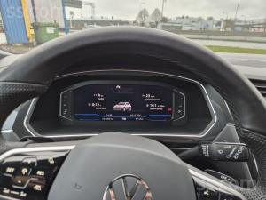 Blue Volkswagen Tiguan 2023 in Riga, with an engine capacity of 2.00 L and mileage of 32 thousand km for 30000 €, photo 3 on AUTOMOTO.COM.LV