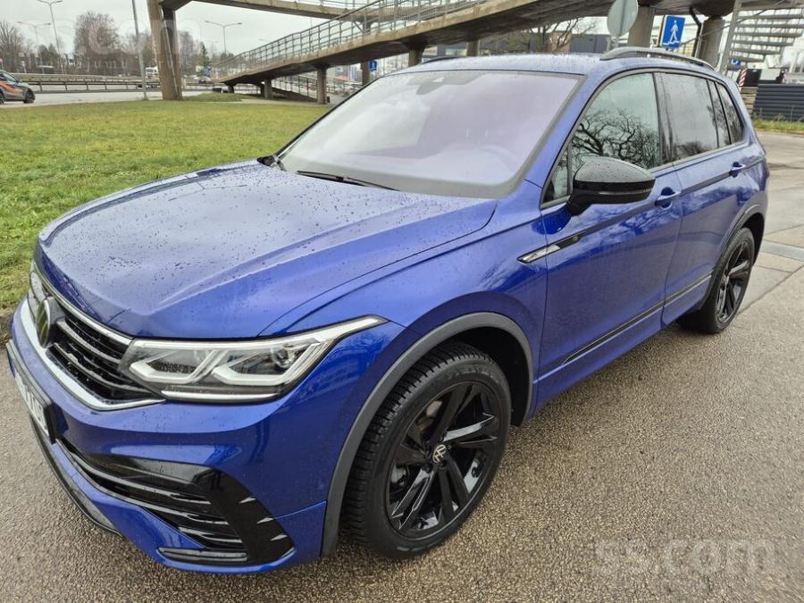 Blue Volkswagen Tiguan 2023 in Riga, with an engine capacity of 2.00 L and mileage of 32 thousand km for 30000 €, photo 4 on AUTOMOTO.COM.LV