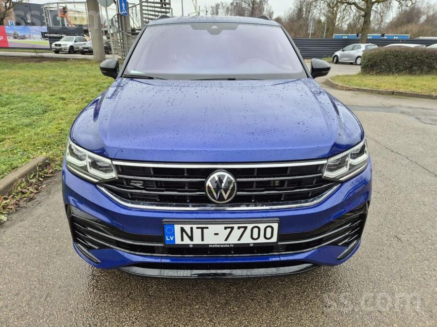 Blue Volkswagen Tiguan 2023 in Riga, with an engine capacity of 2.00 L and mileage of 32 thousand km for 30000 €, photo 5 on AUTOMOTO.COM.LV