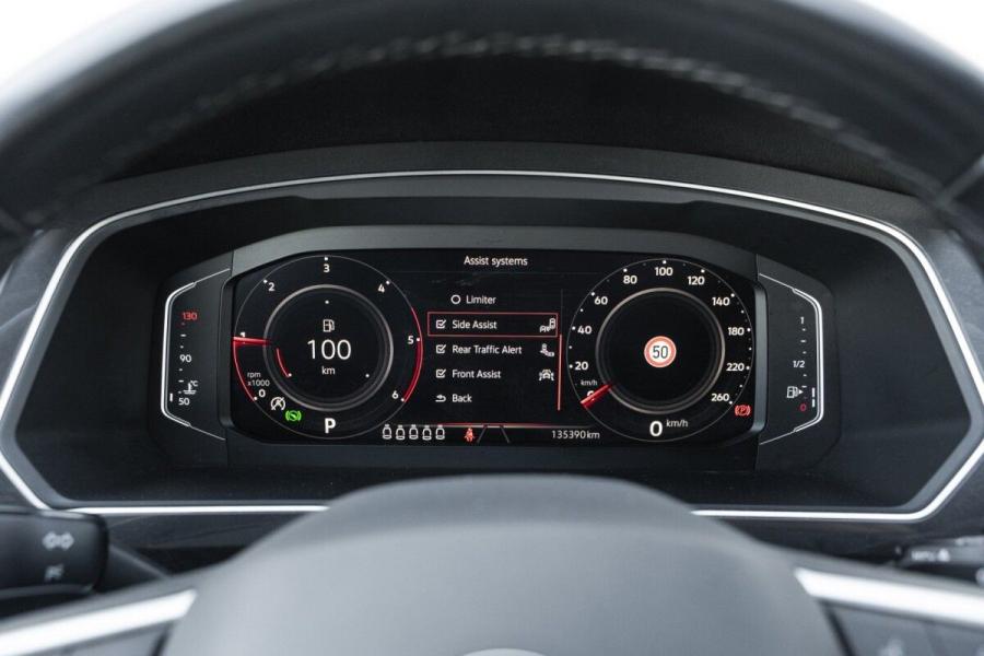 Zils Volkswagen Tiguan 2023 Rīga, ar dzinēja tilpumu 2.00 L un nobraukumu 135 tūkst. km par 26300 €, foto 20 vietnē AUTOMOTO.COM.LV