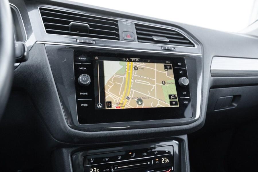 Zils Volkswagen Tiguan 2023 Rīga, ar dzinēja tilpumu 2.00 L un nobraukumu 135 tūkst. km par 26300 €, foto 34 vietnē AUTOMOTO.COM.LV