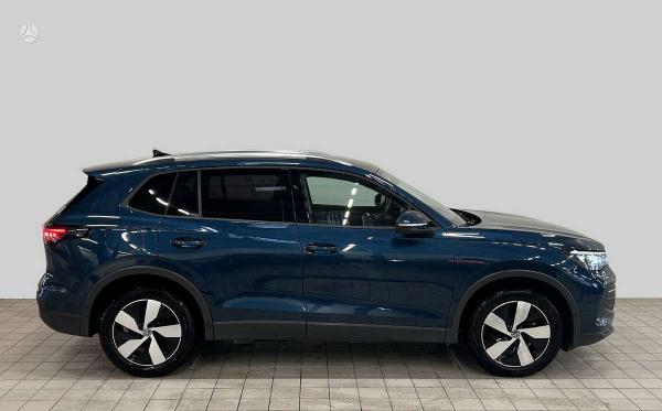 Zils Volkswagen Tiguan 2024 Kauņa, ar dzinēja tilpumu 1.50 L un nobraukumu 56 tūkst. km par 29200 €, foto 3 vietnē AUTOMOTO.COM.LV