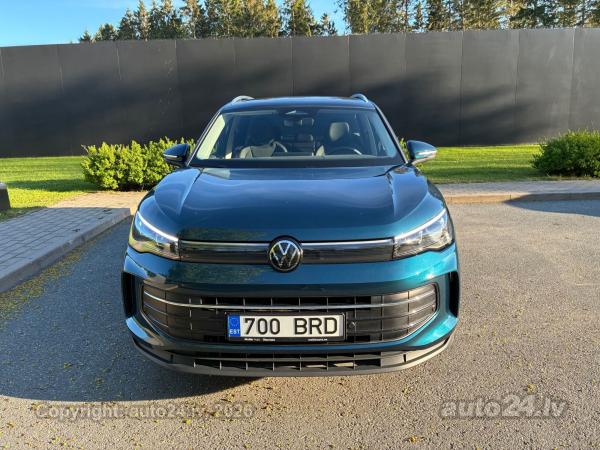 Blue Volkswagen Tiguan 2024 in Tallinn, with an engine capacity of 2.00 L and mileage of 35 thousand km for 32900 €, photo 2 on AUTOMOTO.COM.LV