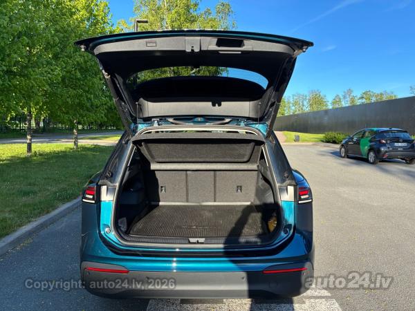 Blue Volkswagen Tiguan 2024 in Tallinn, with an engine capacity of 2.00 L and mileage of 35 thousand km for 32900 €, photo 10 on AUTOMOTO.COM.LV