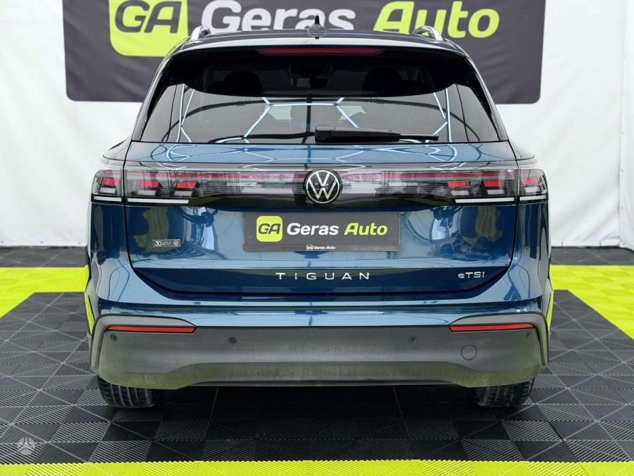 Blue Volkswagen Tiguan 2024 in Vilnius, with an engine capacity of 1.50 L and mileage of 33 thousand km for 29990 €, photo 6 on AUTOMOTO.COM.LV