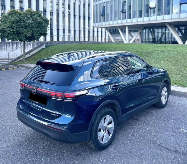 Zils Volkswagen Tiguan 2024 Viļņa, ar dzinēja tilpumu 1.50 L un nobraukumu 35 tūkst. km par 33500 €, foto 5 vietnē AUTOMOTO.COM.LV
