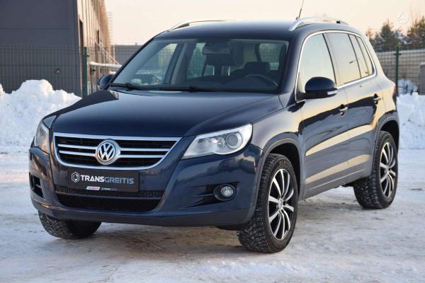 Blue Volkswagen Tiguan 2011 in Vilnius, with an engine capacity of 1.97 L and mileage of 286 thousand km for 7999 €, photo 5 on AUTOMOTO.COM.LV