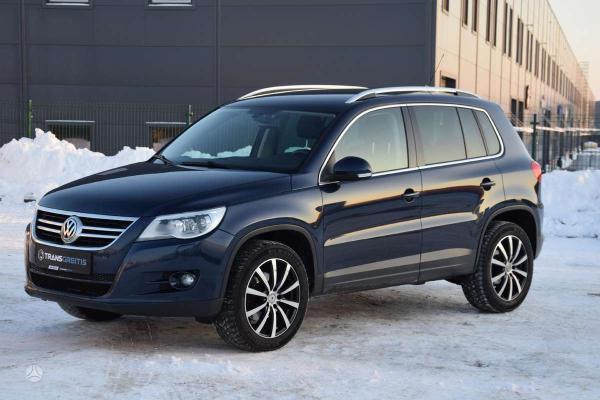 Blue Volkswagen Tiguan 2011 in Vilnius, with an engine capacity of 1.97 L and mileage of 286 thousand km for 7999 €, photo 6 on AUTOMOTO.COM.LV