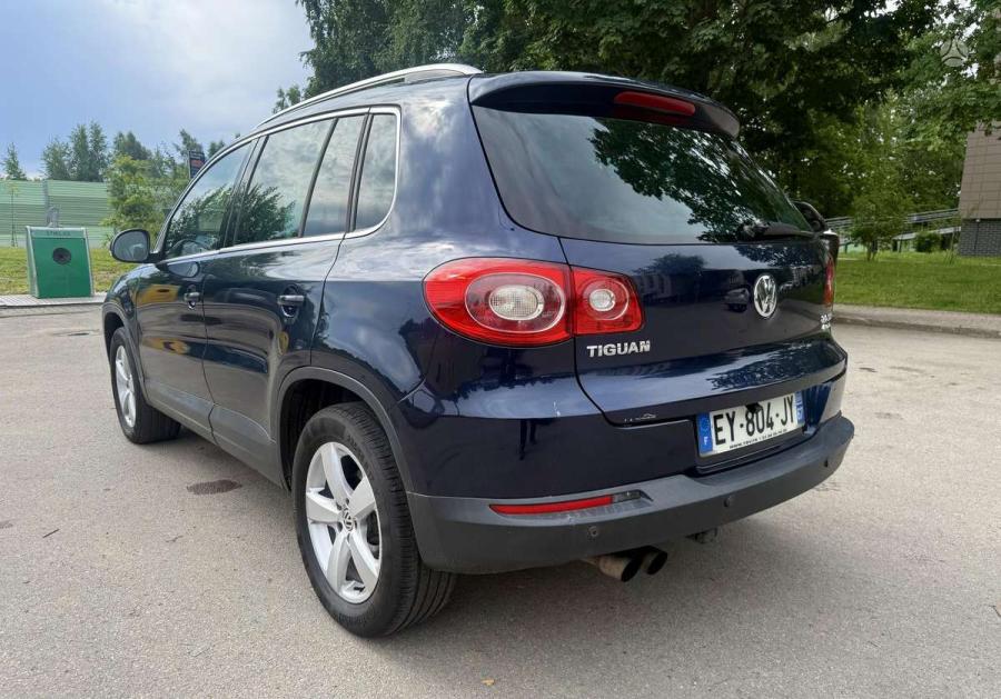 Blue Volkswagen Tiguan 2011 in Taurage, with an engine capacity of 1.98 L and mileage of 174 thousand km for 5600 €, photo 6 on AUTOMOTO.COM.LV
