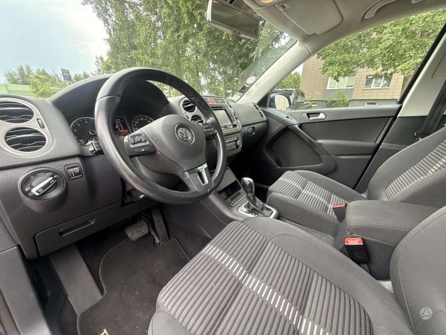 Blue Volkswagen Tiguan 2011 in Taurage, with an engine capacity of 1.98 L and mileage of 174 thousand km for 5600 €, photo 15 on AUTOMOTO.COM.LV