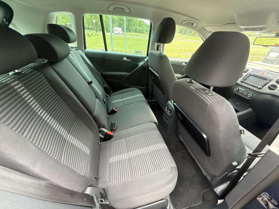 Blue Volkswagen Tiguan 2011 in Taurage, with an engine capacity of 1.98 L and mileage of 174 thousand km for 5600 €, photo 16 on AUTOMOTO.COM.LV