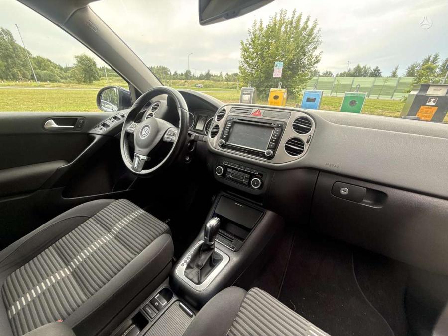 Blue Volkswagen Tiguan 2011 in Taurage, with an engine capacity of 1.98 L and mileage of 174 thousand km for 5600 €, photo 18 on AUTOMOTO.COM.LV