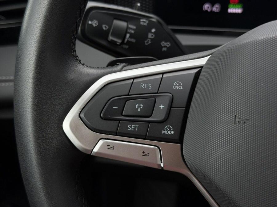 Zils Volkswagen Tiguan 2025 Pērnava, ar dzinēja tilpumu 1.50 L un nobraukumu 24 tūkst. km par 35850 €, foto 25 vietnē AUTOMOTO.COM.LV