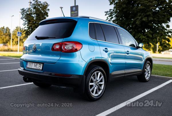 Blue Volkswagen Tiguan 2008 in Tallinn, with an engine capacity of 2.00 L and mileage of 329 thousand km for 5999 €, photo 5 on AUTOMOTO.COM.LV