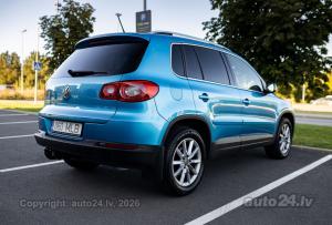 Zils Volkswagen Tiguan 2008 Tallina, ar dzinēja tilpumu 2.00 L un nobraukumu 329 tūkst. km par 5999 €, foto 5 vietnē AUTOMOTO.COM.LV