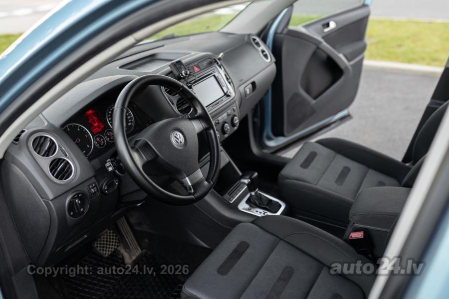 Zils Volkswagen Tiguan 2008 Tallina, ar dzinēja tilpumu 2.00 L un nobraukumu 329 tūkst. km par 5999 €, foto 9 vietnē AUTOMOTO.COM.LV