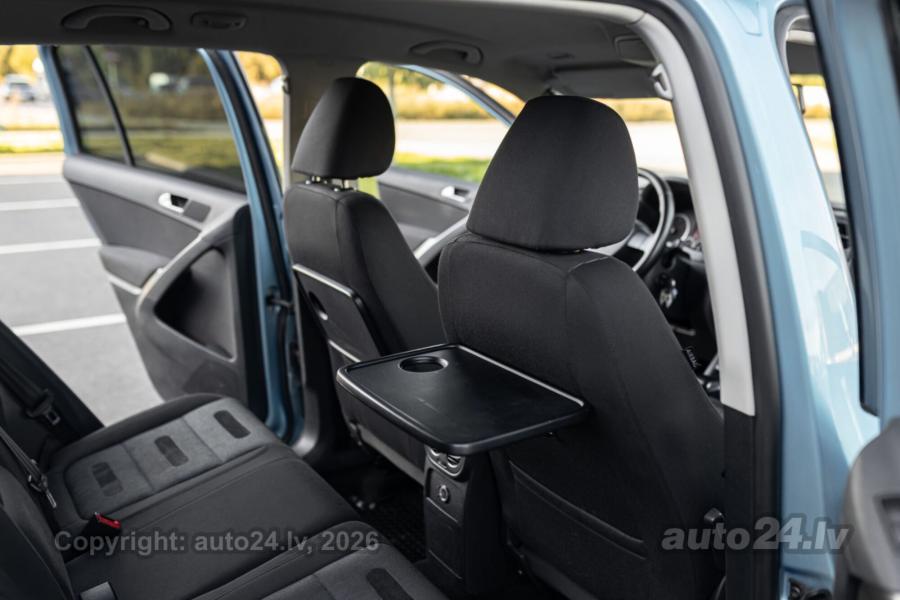 Zils Volkswagen Tiguan 2008 Tallina, ar dzinēja tilpumu 2.00 L un nobraukumu 329 tūkst. km par 5999 €, foto 15 vietnē AUTOMOTO.COM.LV