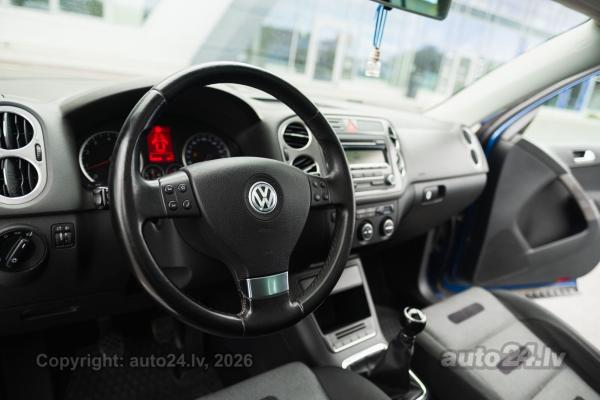 Blue Volkswagen Tiguan 2009 in Tallinn, with an engine capacity of 1.40 L and mileage of 149 thousand km for 4299 €, photo 3 on AUTOMOTO.COM.LV