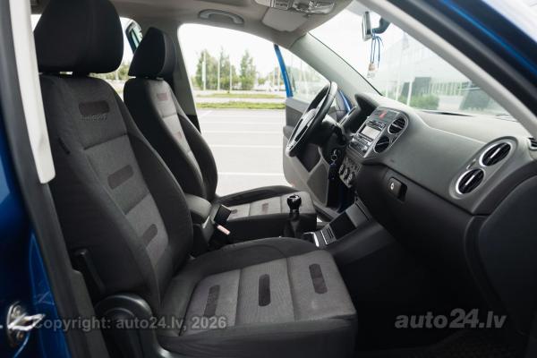 Blue Volkswagen Tiguan 2009 in Tallinn, with an engine capacity of 1.40 L and mileage of 149 thousand km for 4299 €, photo 4 on AUTOMOTO.COM.LV