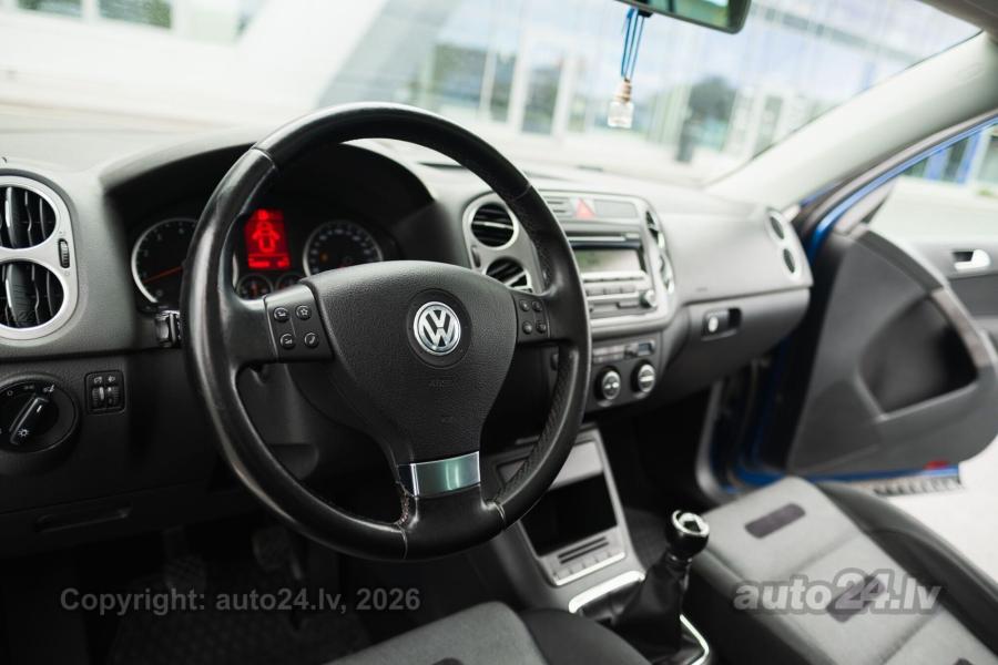 Zils Volkswagen Tiguan 2009 Tallina, ar dzinēja tilpumu 1.40 L un nobraukumu 149 tūkst. km par 4299 €, foto 4 vietnē AUTOMOTO.COM.LV