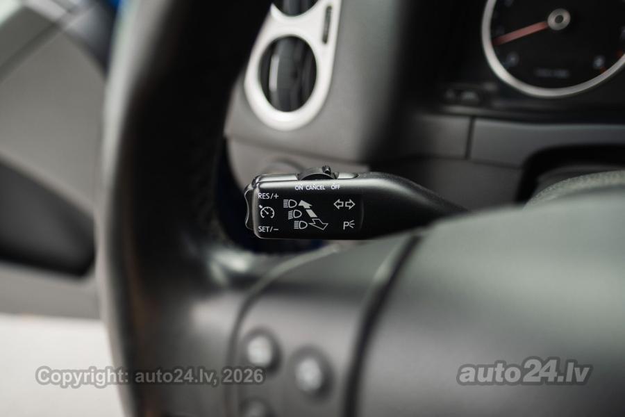 Zils Volkswagen Tiguan 2009 Tallina, ar dzinēja tilpumu 1.40 L un nobraukumu 149 tūkst. km par 4299 €, foto 10 vietnē AUTOMOTO.COM.LV