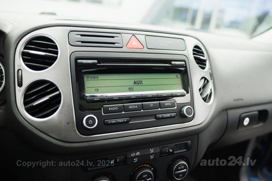 Zils Volkswagen Tiguan 2009 Tallina, ar dzinēja tilpumu 1.40 L un nobraukumu 149 tūkst. km par 4299 €, foto 13 vietnē AUTOMOTO.COM.LV