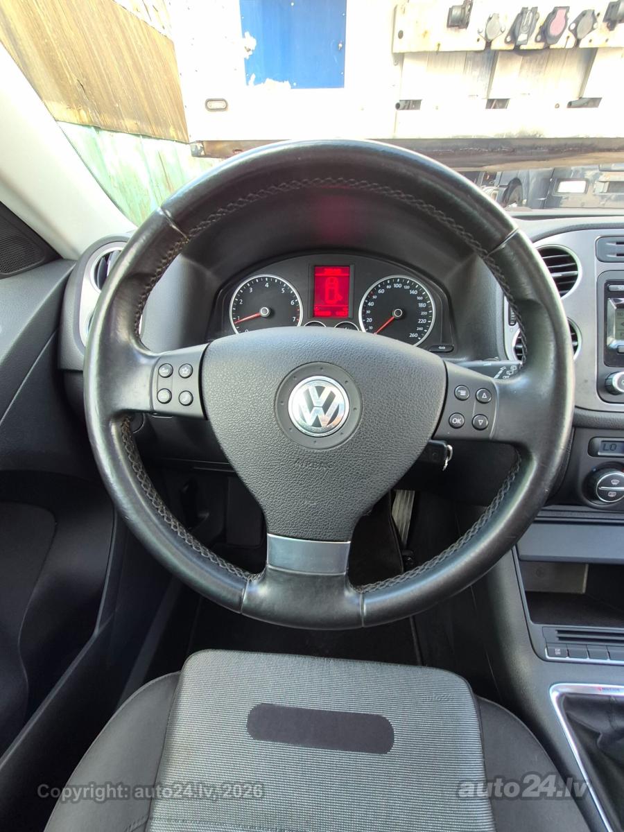 Blue Volkswagen Tiguan 2009 in Tallinn, with an engine capacity of 1.40 L and mileage of 150 thousand km for 5390 €, photo 15 on AUTOMOTO.COM.LV