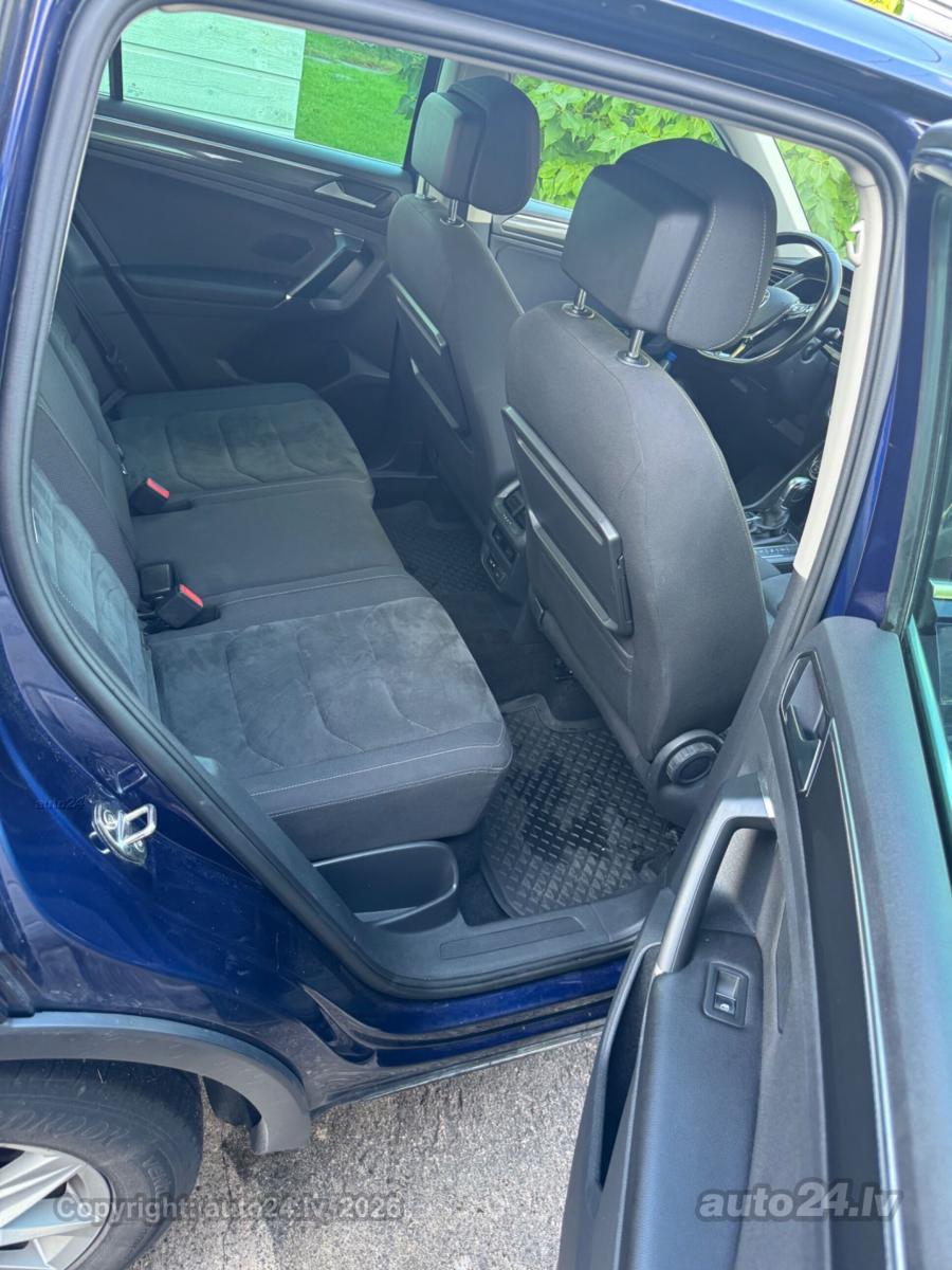 Blue Volkswagen Tiguan 2017 in Tallinn, with an engine capacity of 2.00 L and mileage of 164 thousand km for 18999 €, photo 9 on AUTOMOTO.COM.LV