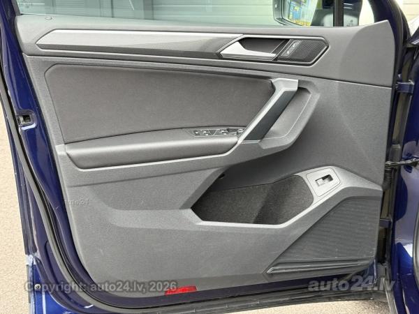 Blue Volkswagen Tiguan 2017 in Tallinn, with an engine capacity of 2.00 L and mileage of 82 thousand km for 19995 €, photo 11 on AUTOMOTO.COM.LV
