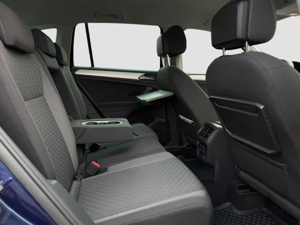 Zils Volkswagen Tiguan 2019 Pērnava, ar dzinēja tilpumu 2.00 L un nobraukumu 159 tūkst. km par 19900 €, foto 8 vietnē AUTOMOTO.COM.LV