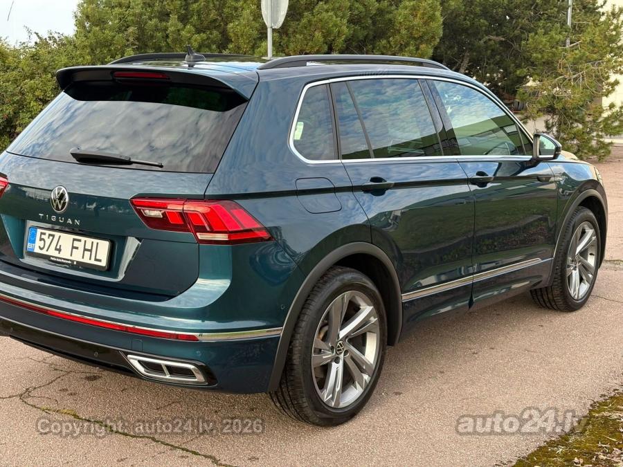 Blue Volkswagen Tiguan 2021 in Tallinn, with an engine capacity of 1.50 L and mileage of 49 thousand km for 29900 €, photo 9 on AUTOMOTO.COM.LV
