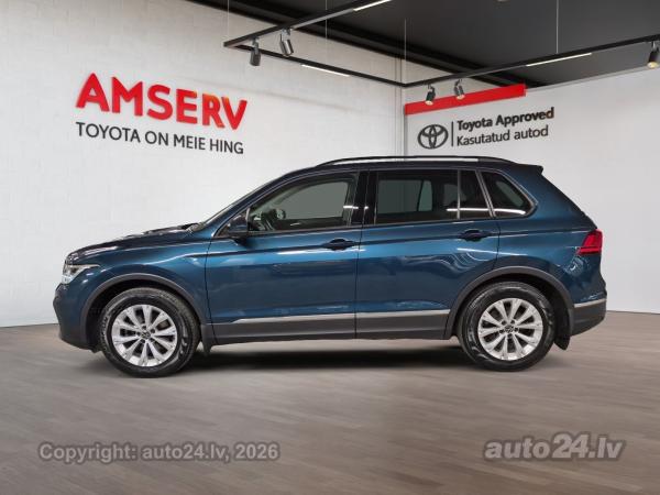 Blue Volkswagen Tiguan 2021 in Tallinn, with an engine capacity of 2.00 L and mileage of 99 thousand km for 21990 €, photo 3 on AUTOMOTO.COM.LV