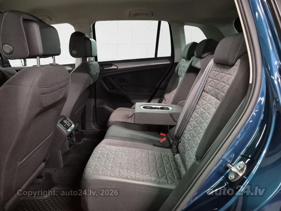 Zils Volkswagen Tiguan 2021 Tallina, ar dzinēja tilpumu 2.00 L un nobraukumu 99 tūkst. km par 21990 €, foto 20 vietnē AUTOMOTO.COM.LV