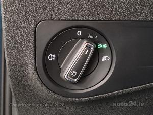 Zils Volkswagen Tiguan 2021 Tallina, ar dzinēja tilpumu 2.00 L un nobraukumu 99 tūkst. km par 21990 €, foto 22 vietnē AUTOMOTO.COM.LV