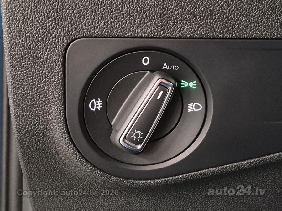 Zils Volkswagen Tiguan 2021 Tallina, ar dzinēja tilpumu 2.00 L un nobraukumu 99 tūkst. km par 21990 €, foto 22 vietnē AUTOMOTO.COM.LV