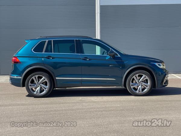 Blue Volkswagen Tiguan 2022 in Tallinn, with an engine capacity of 1.40 L and mileage of 61 thousand km for 27500 €, photo 4 on AUTOMOTO.COM.LV