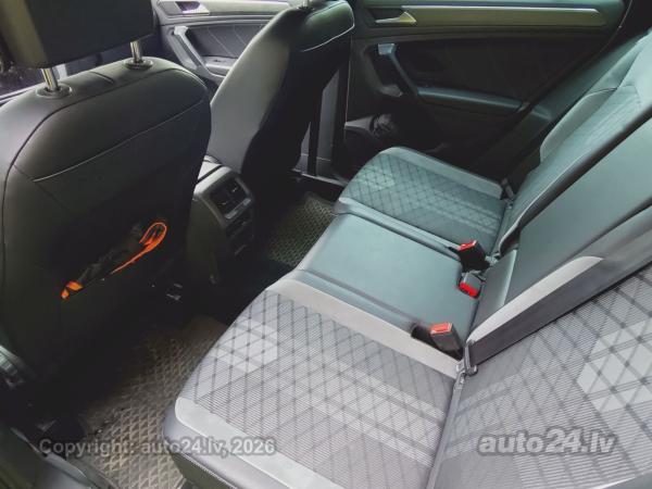 Blue Volkswagen Tiguan 2022 in Tartu, with an engine capacity of 1.40 L and mileage of 62 thousand km for 28000 €, photo 6 on AUTOMOTO.COM.LV