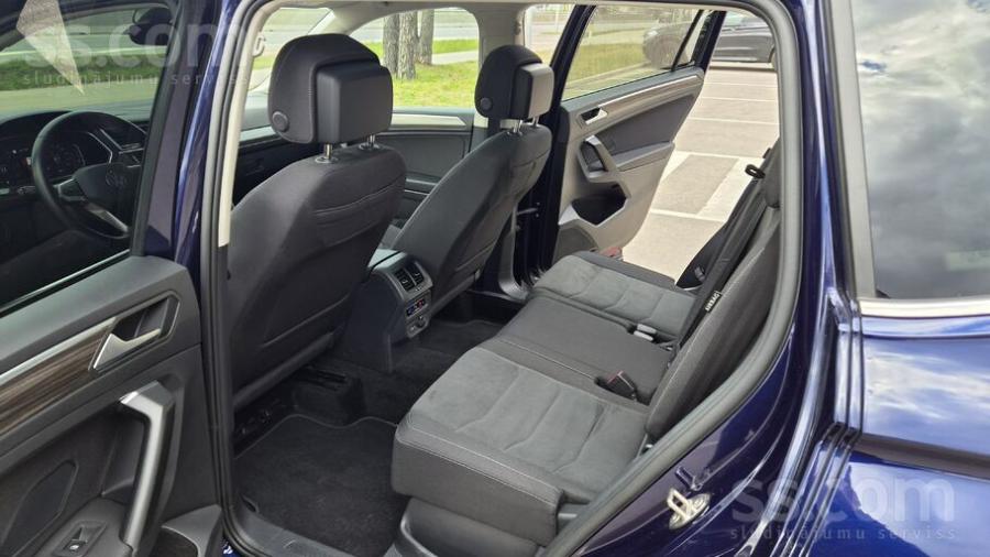 Blue Volkswagen Tiguan 2023 in Riga, with an engine capacity of 2.00 L and mileage of 56 thousand km for 32300 €, photo 12 on AUTOMOTO.COM.LV