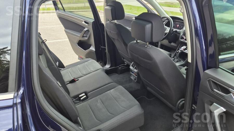 Blue Volkswagen Tiguan 2023 in Riga, with an engine capacity of 2.00 L and mileage of 56 thousand km for 32300 €, photo 13 on AUTOMOTO.COM.LV