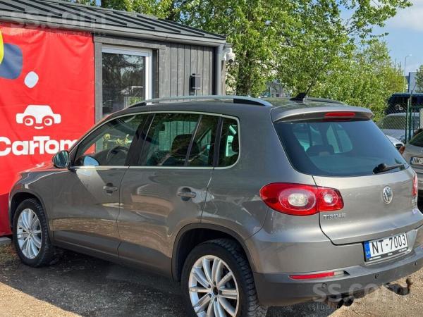 Brown Volkswagen Tiguan 2008 in Riga, with an engine capacity of 2.00 L and mileage of 325 thousand km for 4500 €, photo 5 on AUTOMOTO.COM.LV