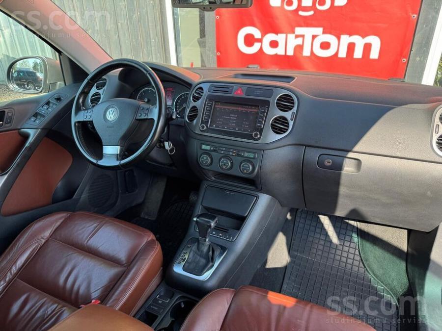 Brūns Volkswagen Tiguan 2008 Rīga, ar dzinēja tilpumu 2.00 L un nobraukumu 325 tūkst. km par 4500 €, foto 10 vietnē AUTOMOTO.COM.LV