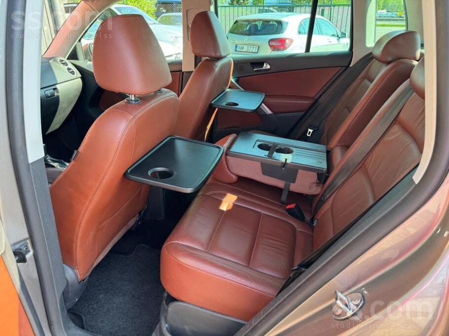 Brūns Volkswagen Tiguan 2008 Rīga, ar dzinēja tilpumu 2.00 L un nobraukumu 325 tūkst. km par 4500 €, foto 11 vietnē AUTOMOTO.COM.LV