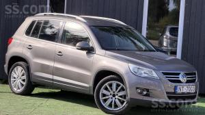 Brūns Volkswagen Tiguan 2008 Rīga, ar dzinēja tilpumu 2.00 L un nobraukumu 327 tūkst. km par 4750 €, foto 3 vietnē AUTOMOTO.COM.LV