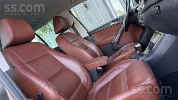 Brown Volkswagen Tiguan 2008 in Riga, with an engine capacity of 2.00 L and mileage of 327 thousand km for 4750 €, photo 9 on AUTOMOTO.COM.LV